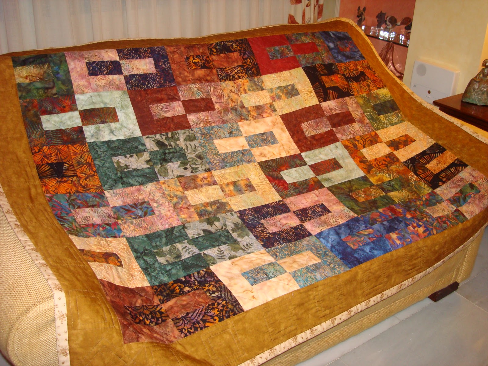 ANA Y SUS LABORES DE PATCHWORK: QUILT BATIK TERMINADO