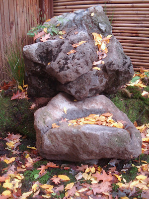 Neo Neolithic Designs: Custom Design Floating Boulder Water Feature 2009