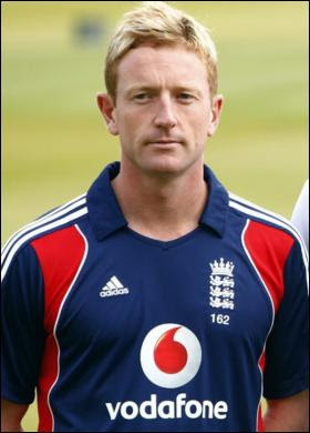 WORLD CRICKET INFORMATION: PAUL COLLINGWOOD'S BIOGRAPHY