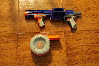 2@NERF. - Bored people with nerf guns.: REVIEW :: Nerf Raider CS-35
