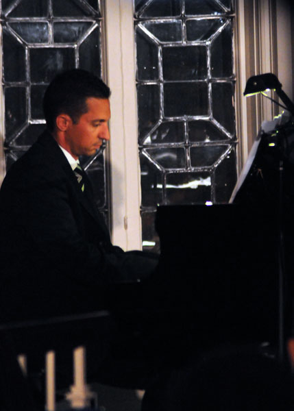 Gotta Go: Cabaret: Roger Schmelzer