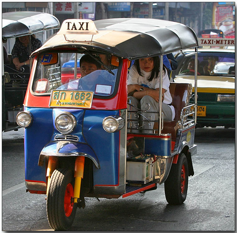 THAILAND Travel Blog: Tuk-Tuks In Bangkok