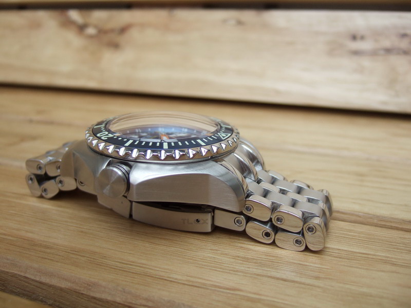 OceanicTime: AZIMUTH Xetreme-1 Sea-Hum GMT & 3TZ (prototypes)