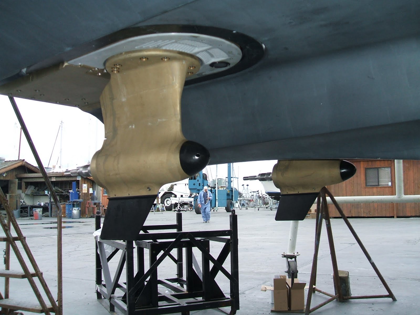 Mikelson Yachts Inc :: Blog: :: Mikelson 43 Zeus, Engine and Pod Install