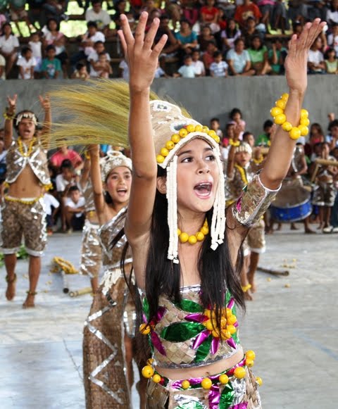 Mahinog Trumpet: 2010 Camiguin Lanzones Festival kicks off in Sagay ...