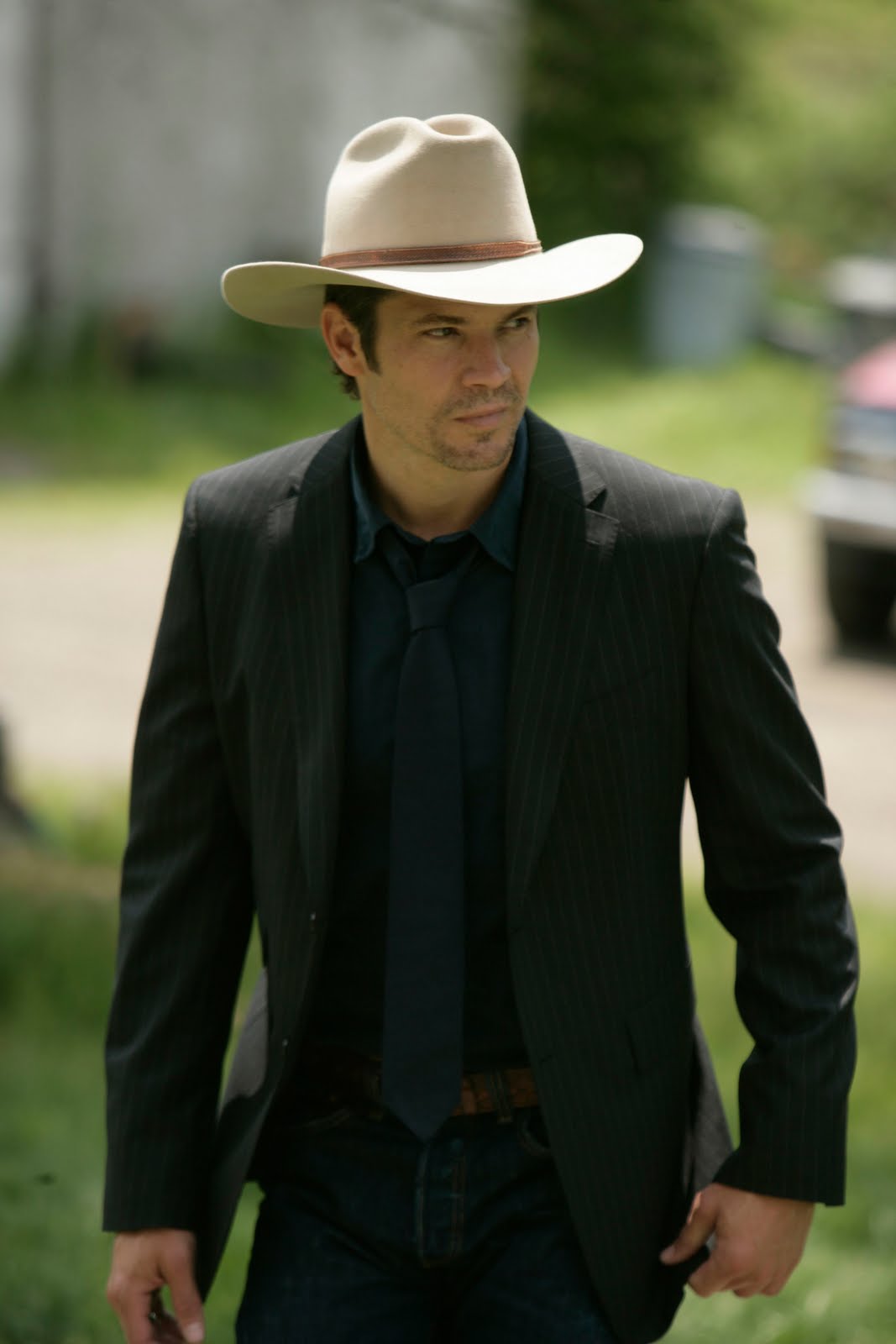 aboutnicigiri: Raylan Givens
