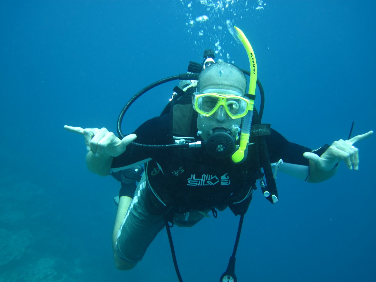 where the heck is guam?: open water divers!!!