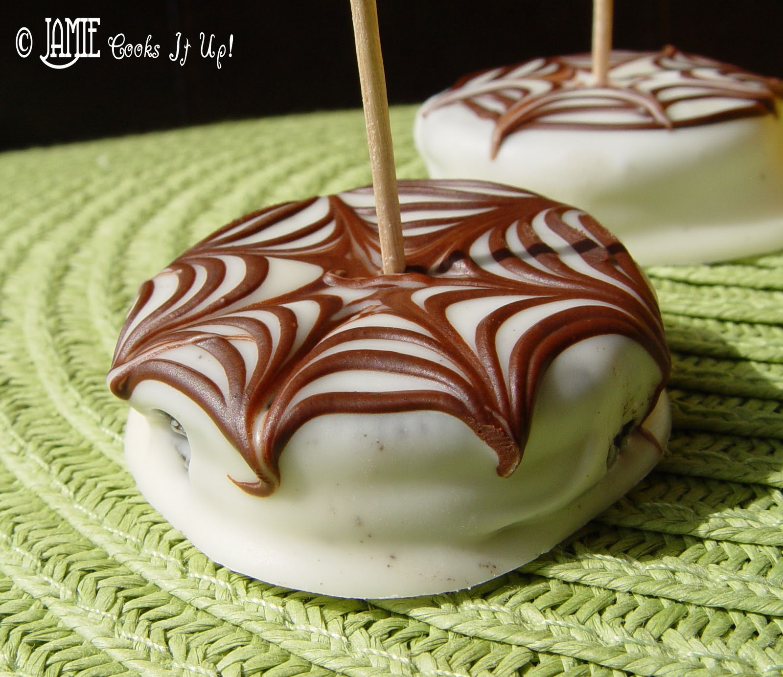 Chocolate Dipped Spider Web Oreos – Jamie Cooks It Up