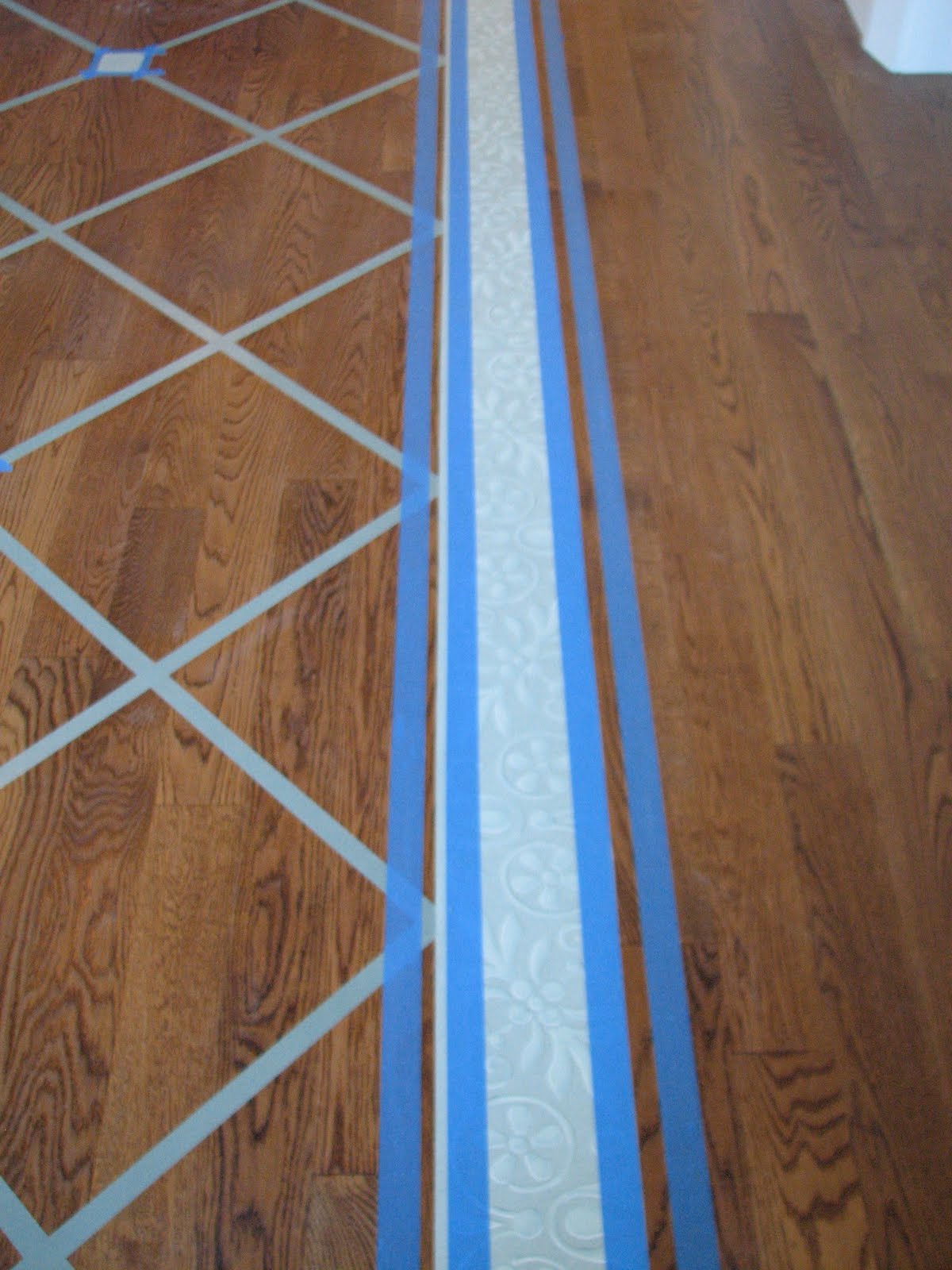 Bella Terra Designs - Faux Finishes: A painted rug design