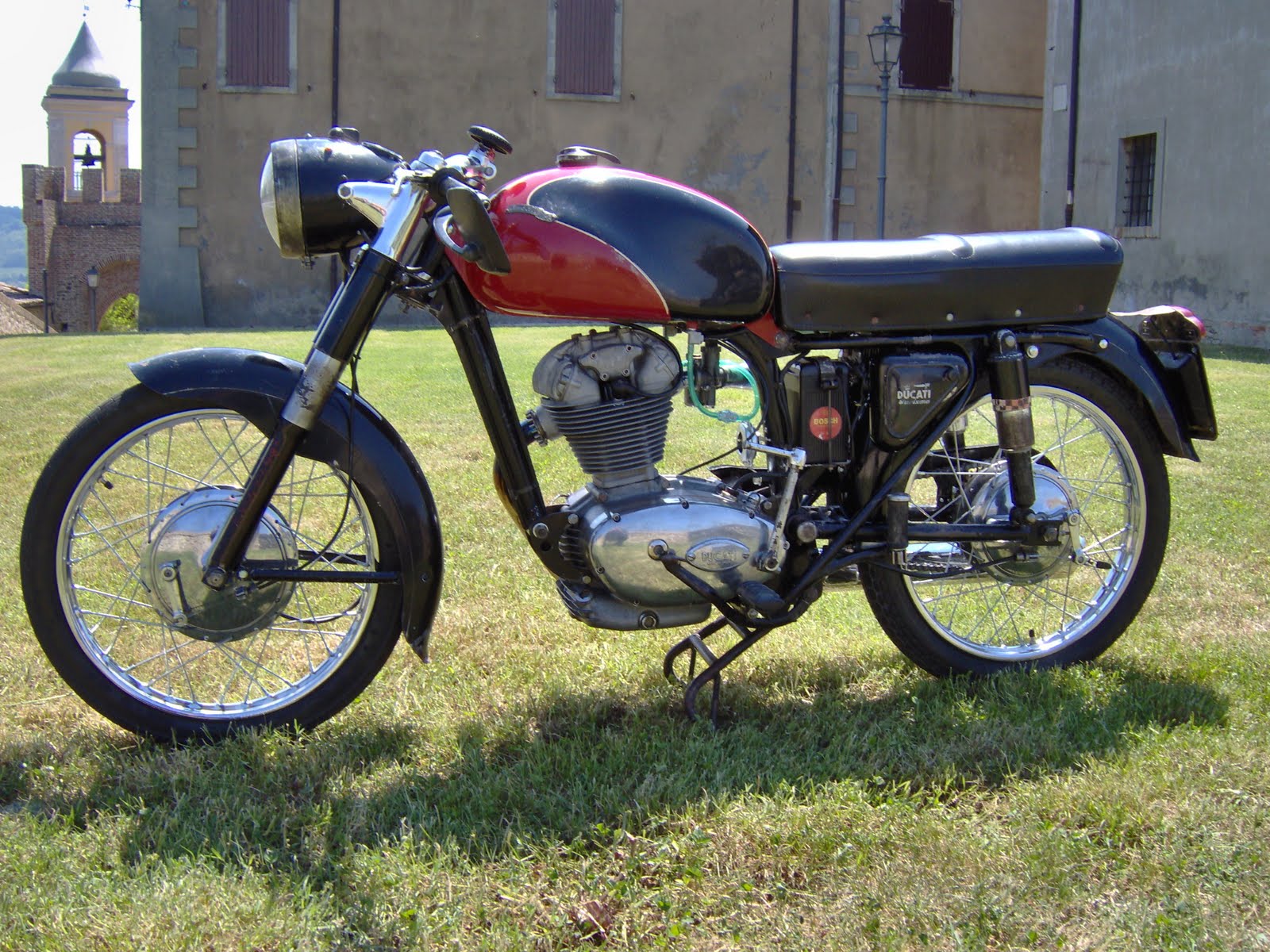 Ducati vintage club: Ducati 175 Turismo