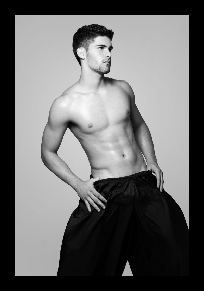 Delicious Men For You: 11/09/10