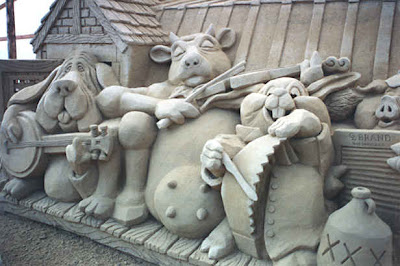 BoldMail: A Badass Gallery of Animal Sand Sculptures