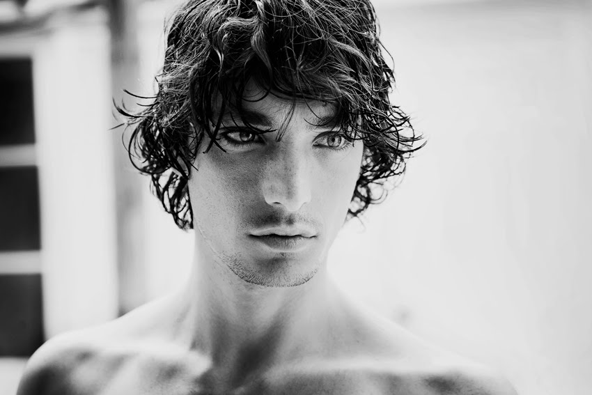 LOS MAS HOMBRES: Entrevista a Lucho Jacob, modelo argentino