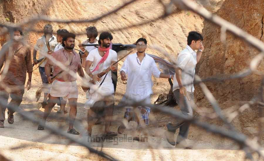 Ratha Sarithiram Stills, Ratha Sarithiram Photos, Pics, Gallery | Bollymira