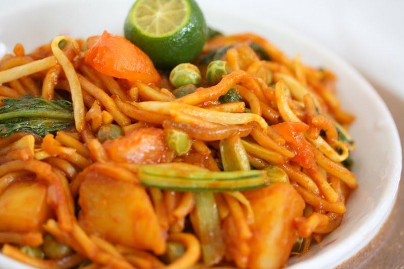 Meow Meow Kitchen: Vegetarian Indian Mee Goreng