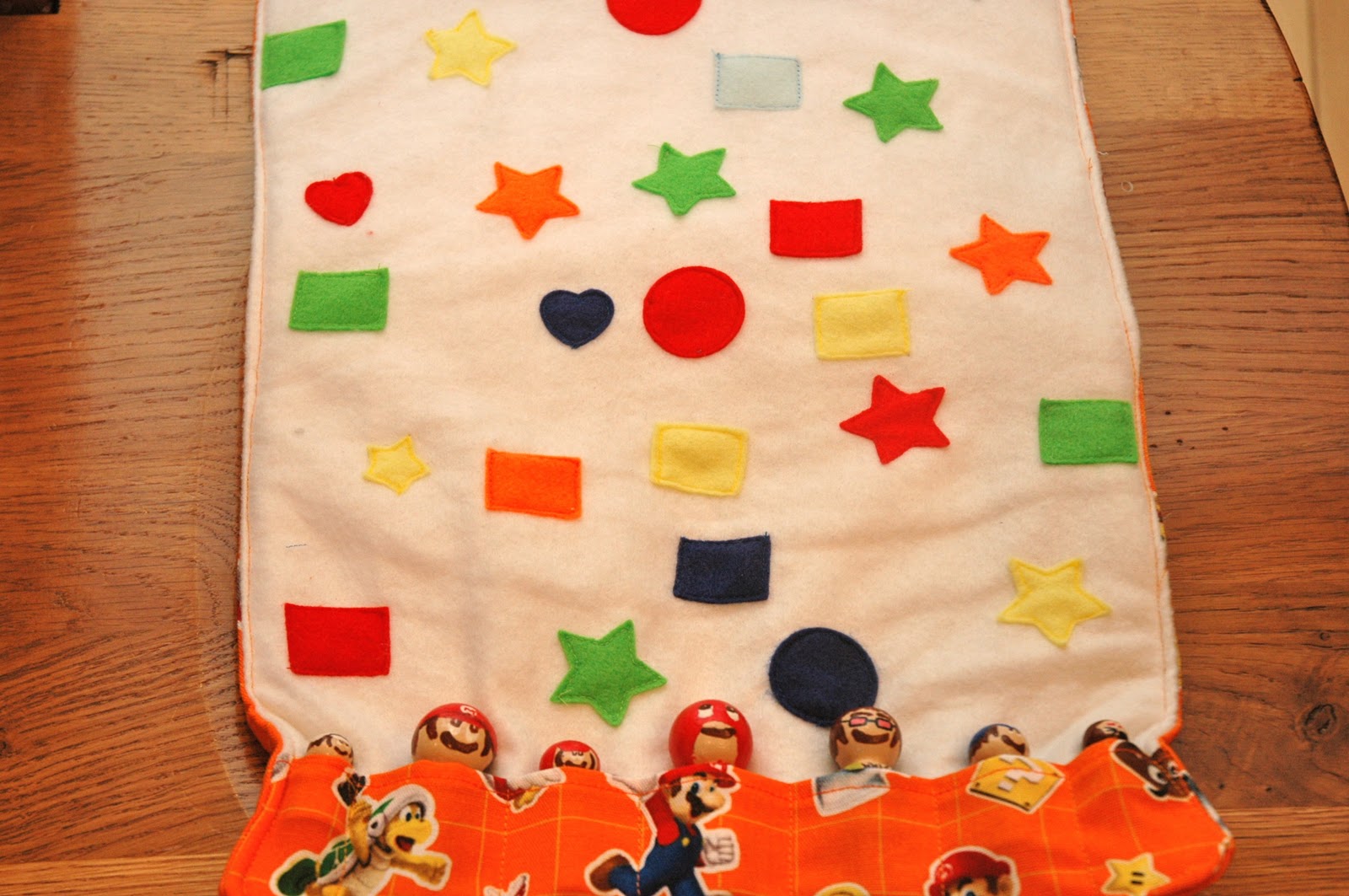 A busy lizzie life: Travel Felt Play Mat for Super Mario