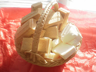 Berkshire Cottage: Home-made Soap, Mara Shawl and More