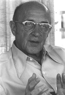 CARL ROGERS (Tokoh Psikolog Humanisme)