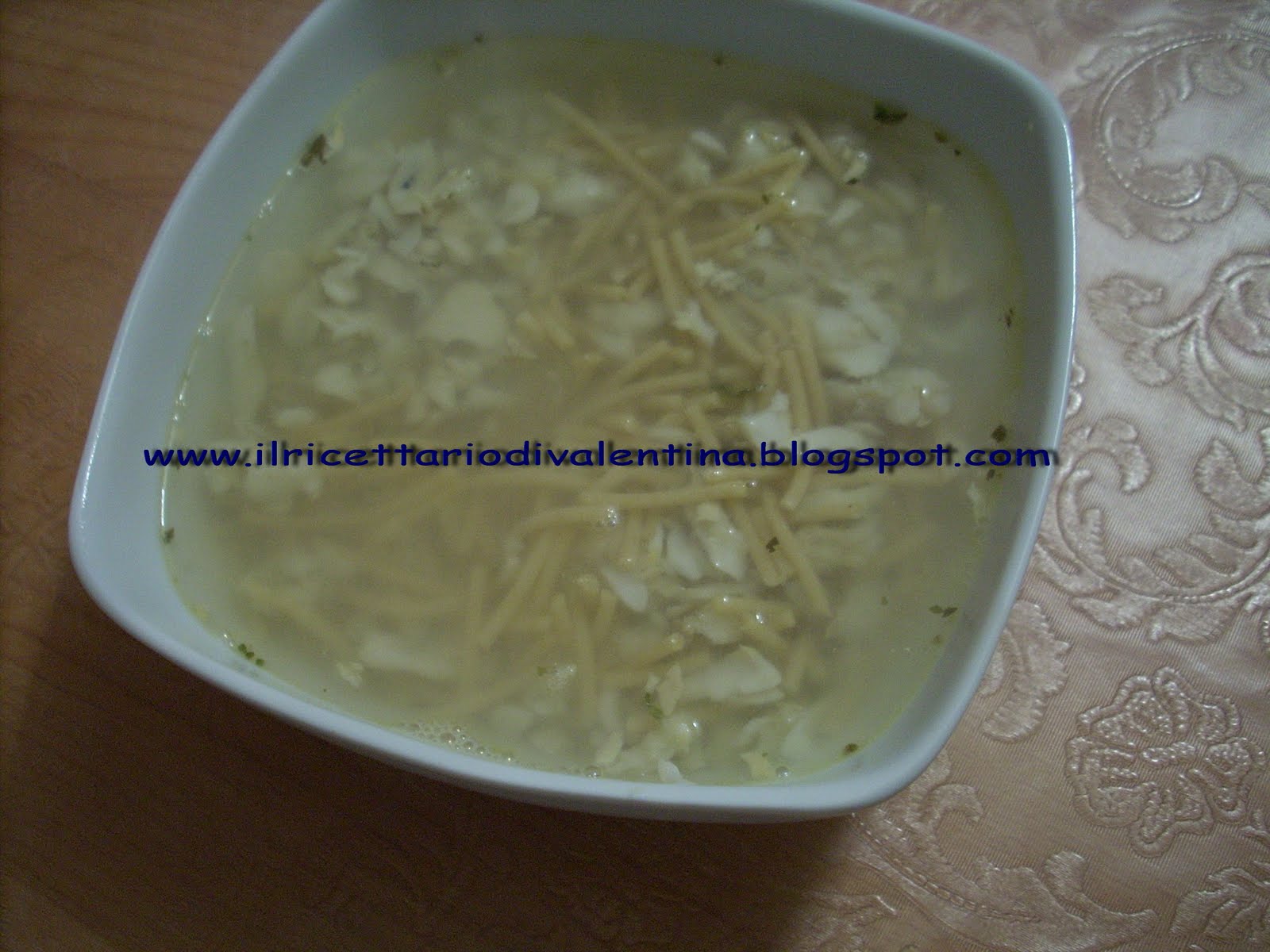 Il RICETTARIO di Valentina Caiolo: BRODINO SEMPLICE DI PESCE