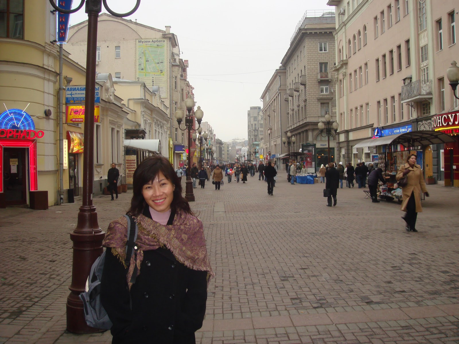 S L Song : Love to travel but hate the travelling: Ulitsa Arbat