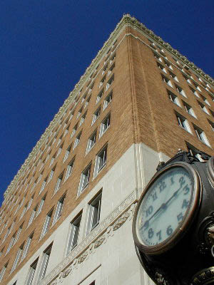 Floridan Blogger: T-Town photo of the day: AmSouth Bank Building in ...