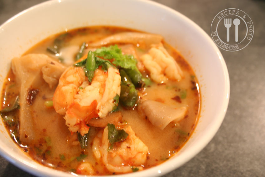 Thaise recepten van Piyawadee: Pikante-zure garnalensoep : Tom Jam Koeng