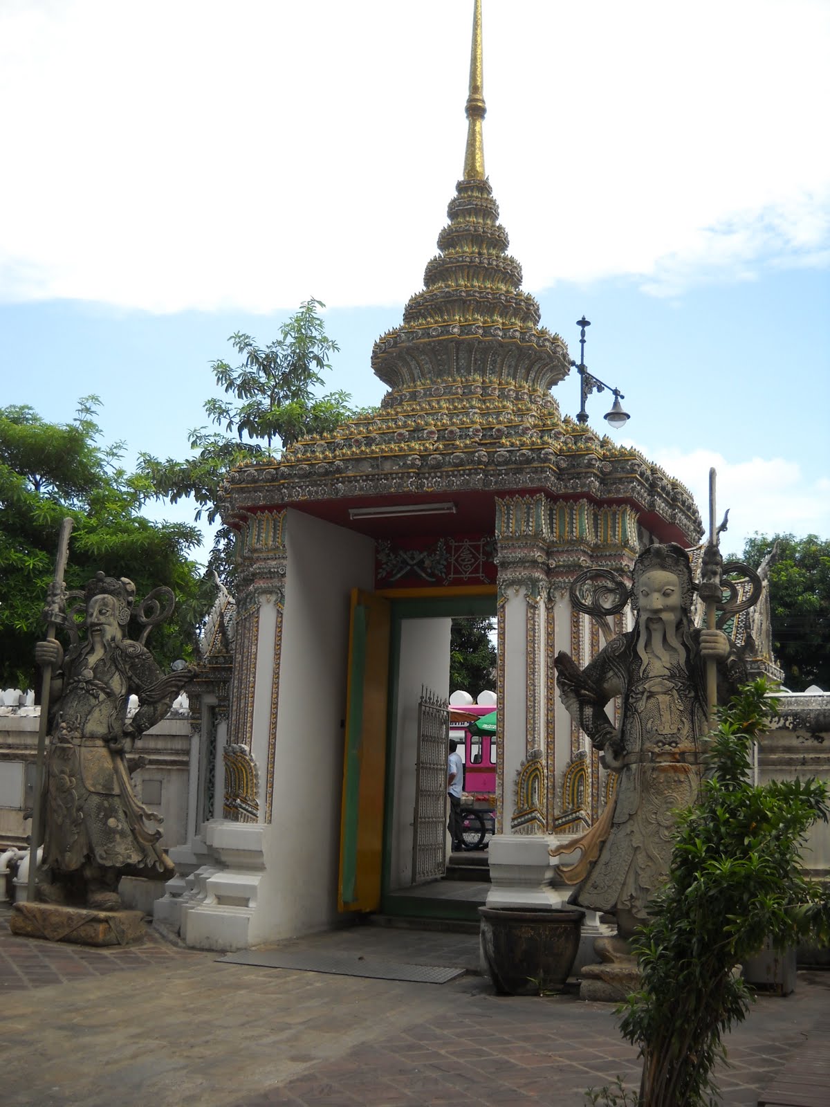 Upasaka Greg: Pilgrimage 2010: Buddhism in Thailand