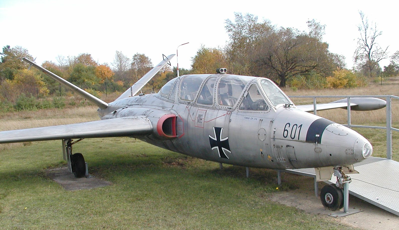 Notas perdidas en la web: Fouga Magíster