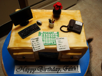 Mi Amor Sweets: Desk Cake