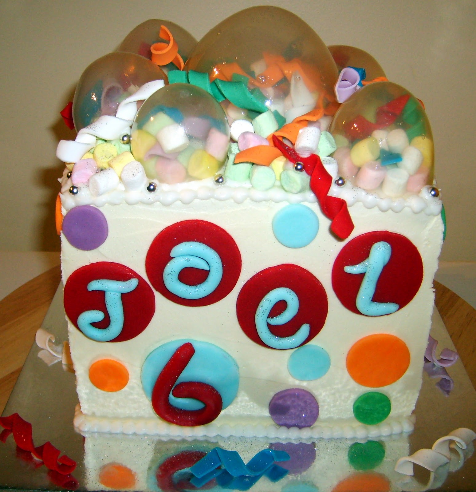 Caketopia: Joel's Surprise Bubble Cake