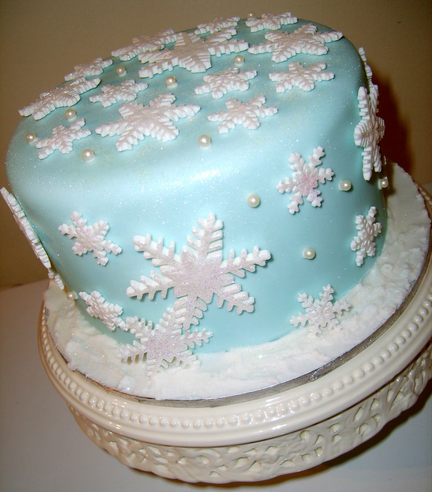 Caketopia: Snowflake Cake