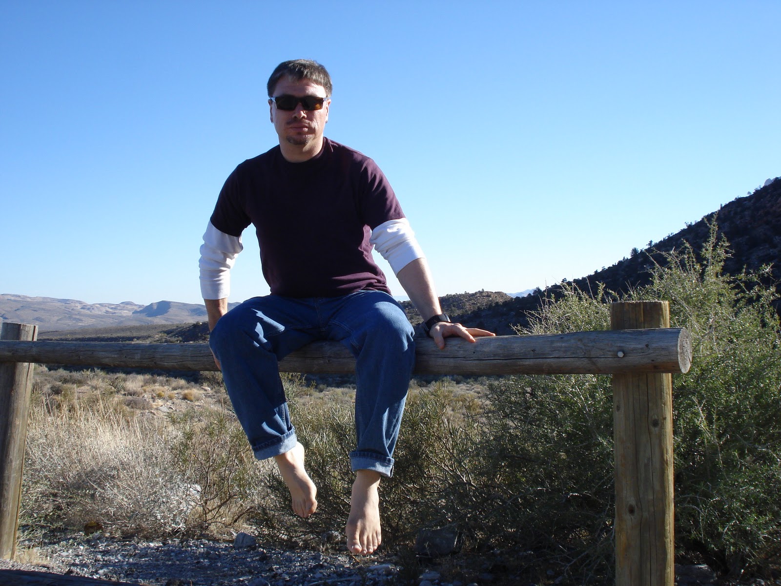 Urban Barefooter "Barefoot City Living & Travels"