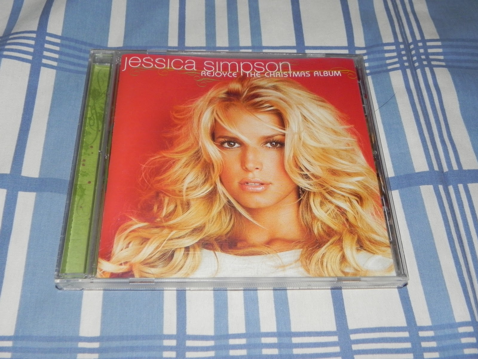 Publicafé Collection: CD ReJoyce The Christmas Album - Jessica Simpson