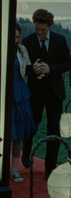 ROBSTENsessed -BilingualBlog: BELLAWARD CAPS 'TWILIGHT' - PROM SCENE