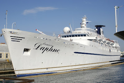 SHIPS & THE SEA - BLOGUE dos NAVIOS e do MAR: PRINCESS DAPHNE in Cape Town