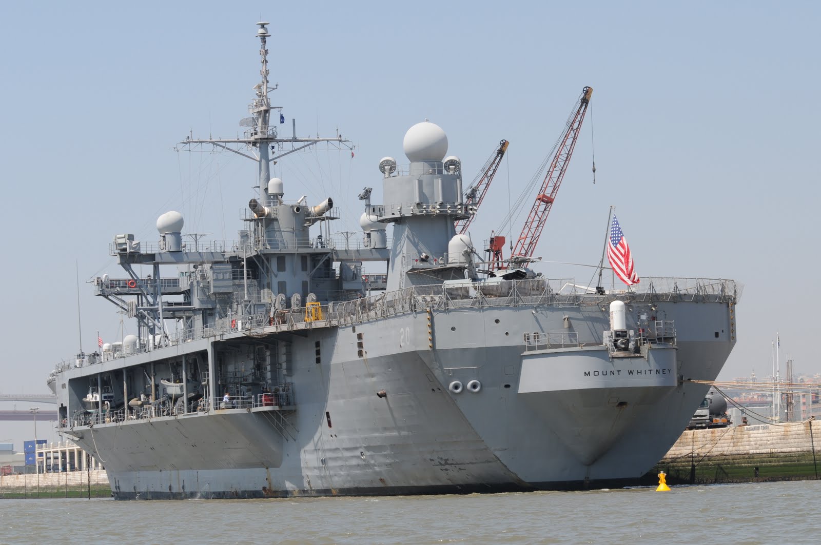 SHIPS & THE SEA - BLOGUE dos NAVIOS e do MAR: USS MOUNT WHITNEY em Lisboa
