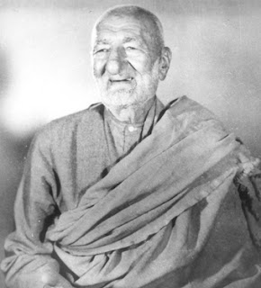 Pukhtoons: KHAN ABDUL GHAFFAR KHAN (BACHA KHAN)