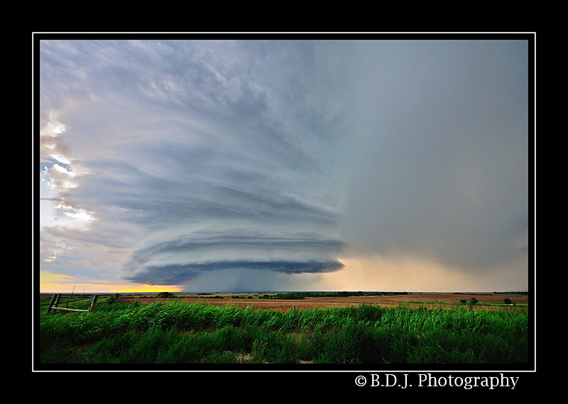Mesocyclone inside supercell thunderstorm !!!!!!!!!! : r/pics