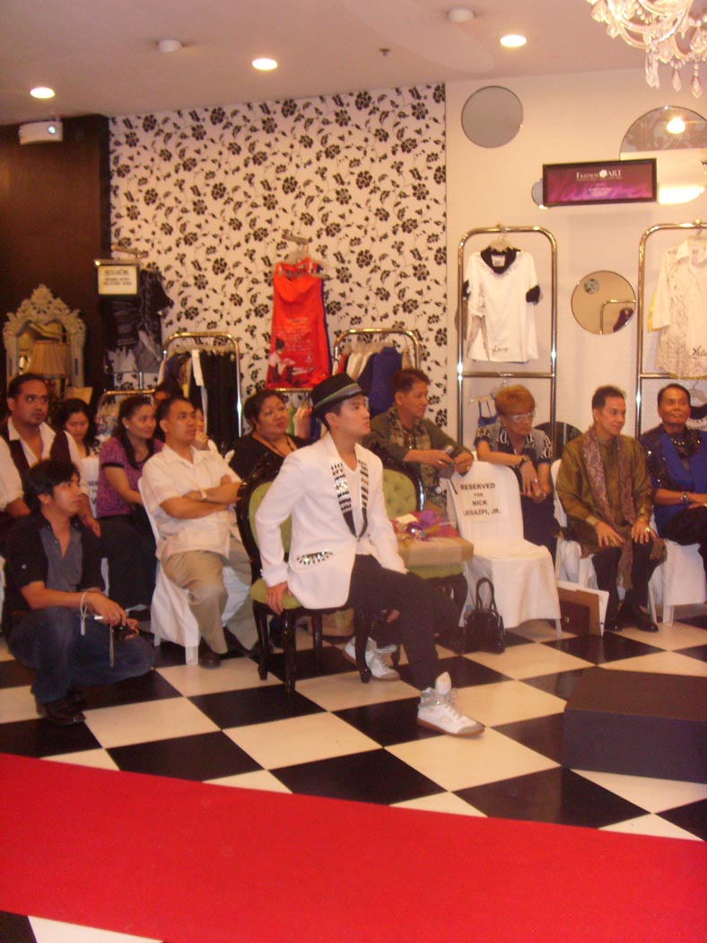 PINAS FASYON: FREEWAY REVIVES RAMON VALERA