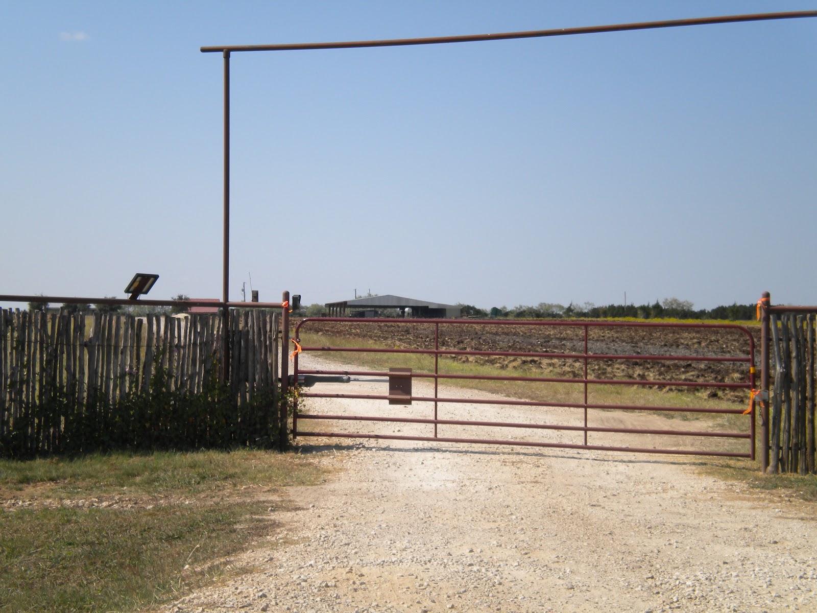 BARNETT SHALE DRILLING ACTIVITY: Johnson County Mudd Farm near Rio Vista