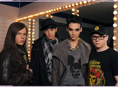 tokiohotel-detodounpoco: "Más Que Emos Feos"