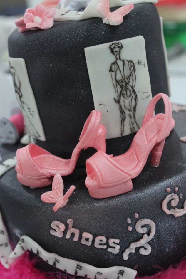 CitsCakes: Fashion/designer theme cake~