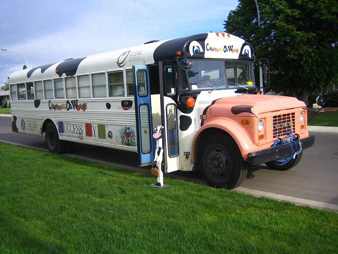 2,4,6,8, meet me at the garden gate...: Don't forget the COW bus!