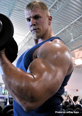 DAVID DUST: White Meat Monday Muscle - Brandon