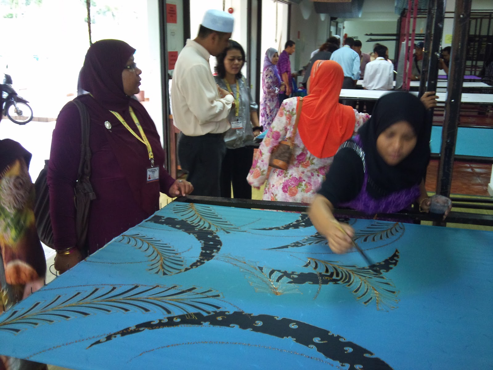 MELAKA BATIK HOUSE by NOOR ARFA: LAWATAN DARI SMK KHATOLIK, MELAKA DAN ...