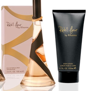 Rihanna unveils her debut signature scent - Life & Soul Lifestyle