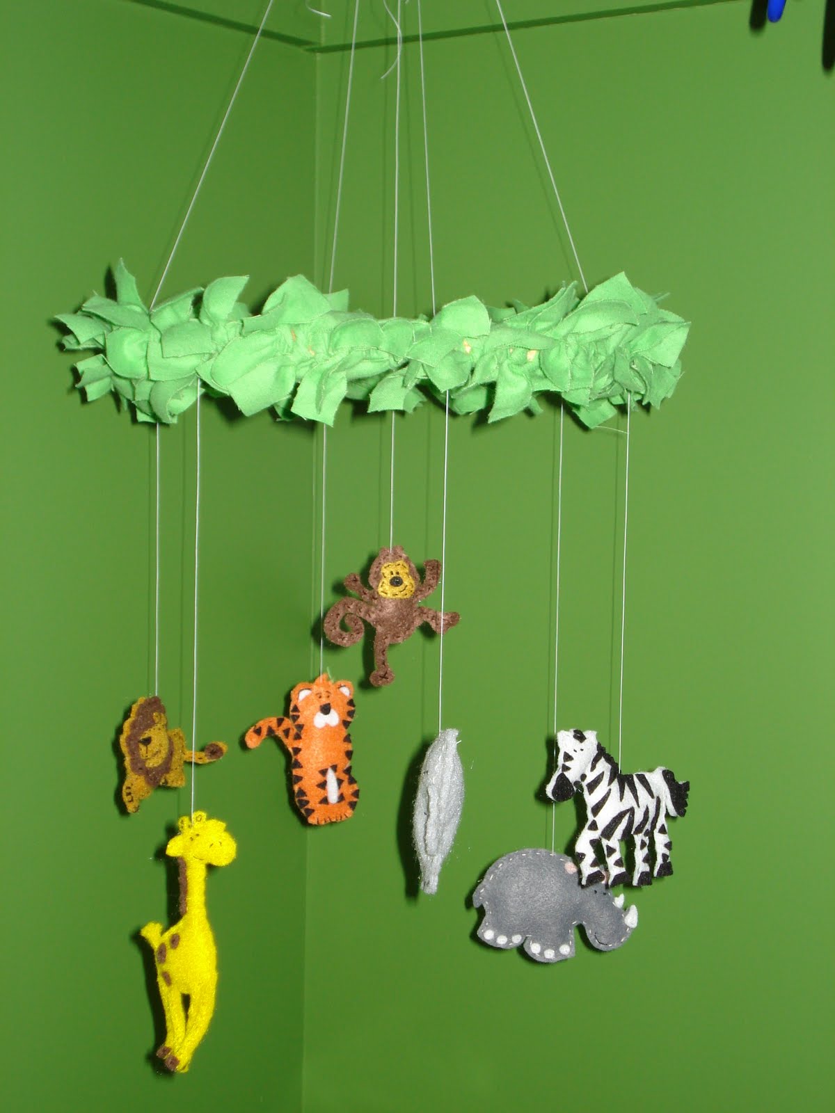 Chambers Girls' Crafts: jungle animal mobile