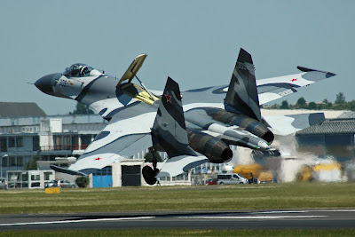 Jet & Prop by FalkeEins: stunning MiG and Flanker
