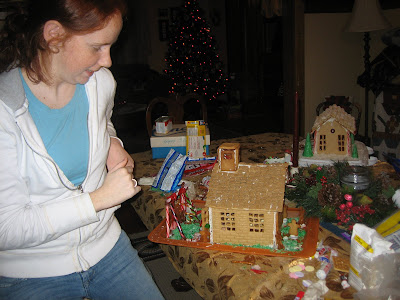 Sewbot's Laboratory: Gingerbread house contest?