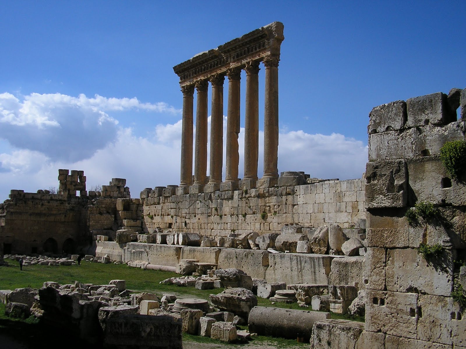 dairyspecialistinrussia: Historic Sites in Lebanon
